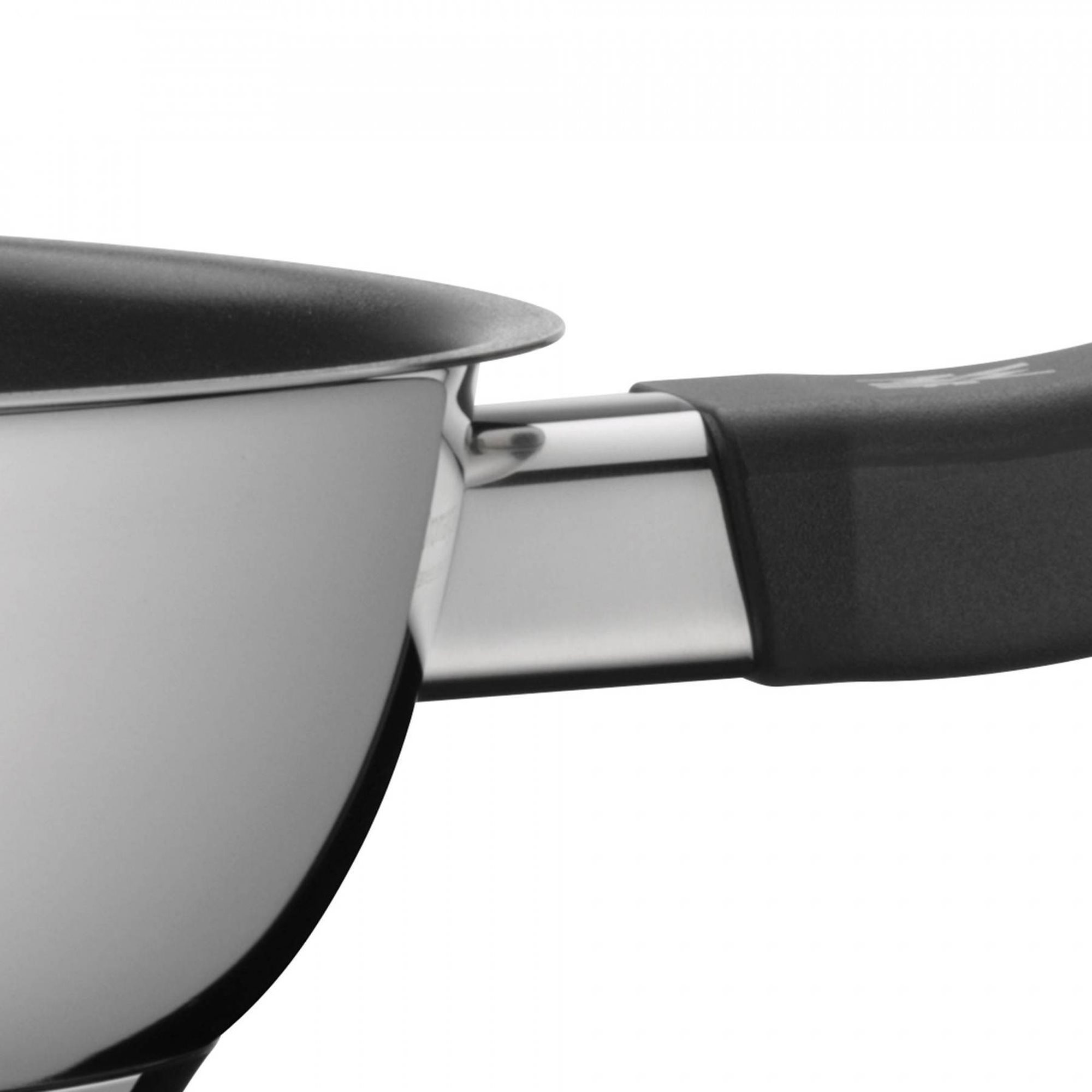 Tigaie 28 cm "CeraDur Profi" - WMF | KitchenShop